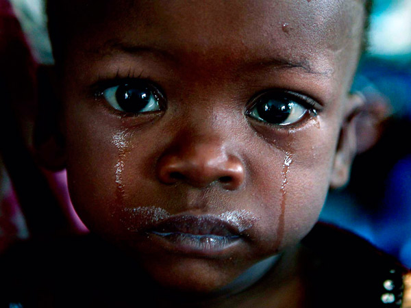 Bebés tristes llorando - Imagui